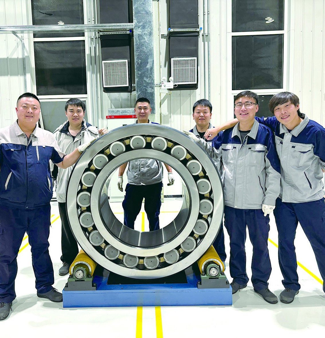 Tapered Roller Bearings Vertical Grinding Mill Spare Parts - CEMENTL