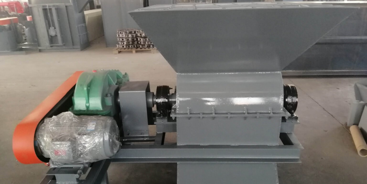 How can a urea lump breaker crusher easily crush urea lumps to an ideal ...